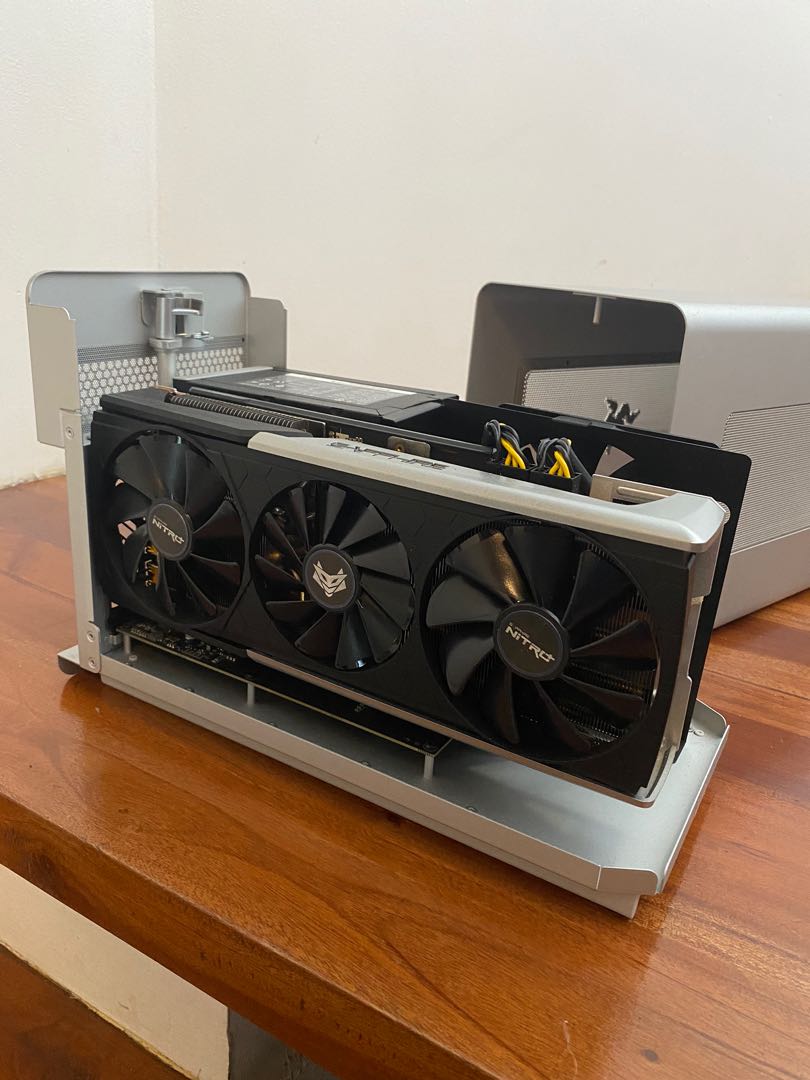 Razer Core X External GPU w/ Sapphire Nitro+ RX5700 rt, Computers ...