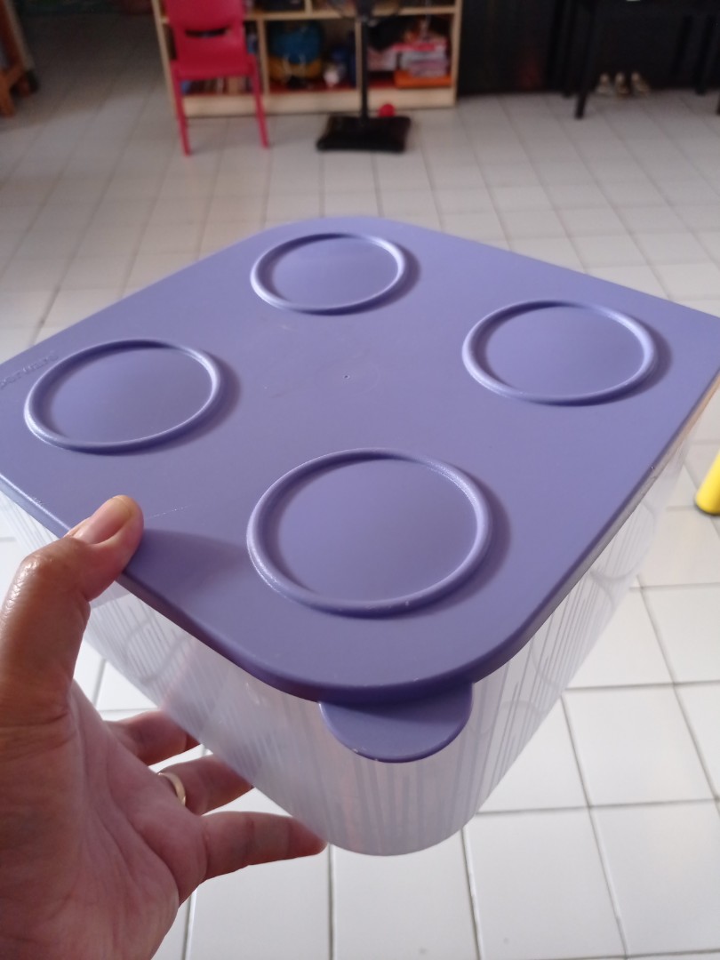 Storage box Besar Tupperware, Kitchen & Appliances di Carousell
