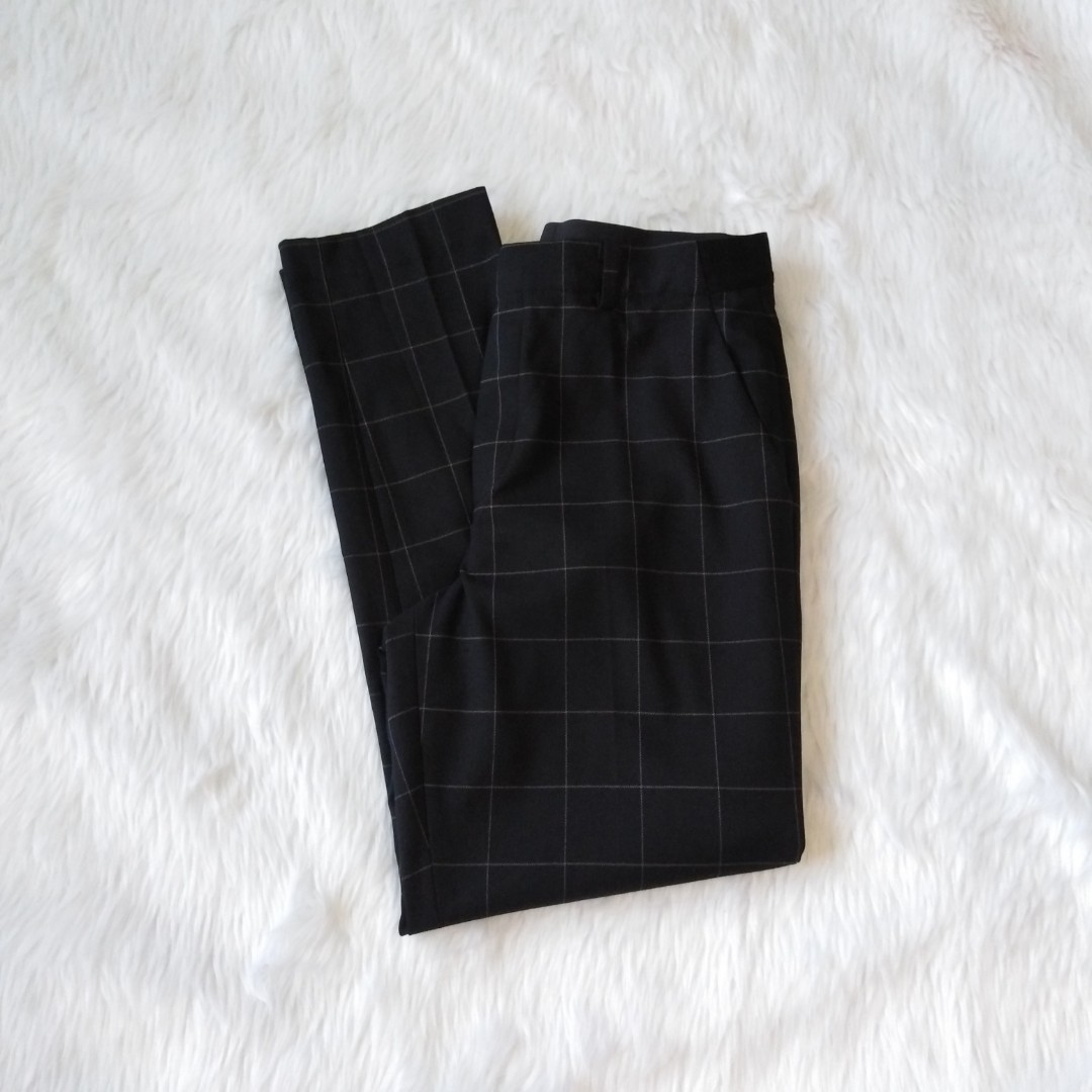 UNIQLO Grid Ezy Tucked Ankle Pants, Women's Fashion, Bottoms, Other ...
