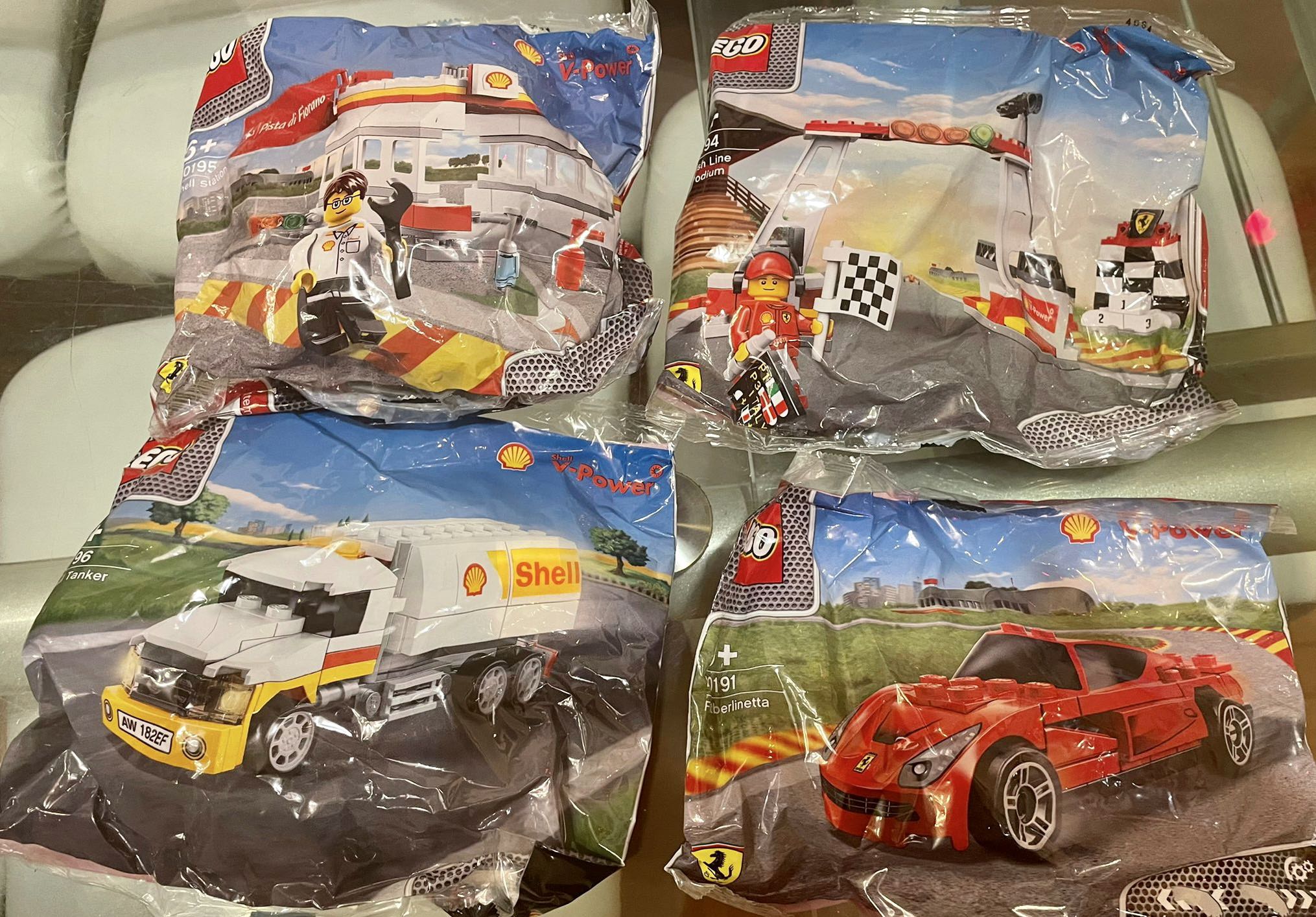 4包 全新 Lego Polybag Shell V Power 蜆殼油站, 興趣及遊戲, 玩具 & 遊戲類 - Carousell