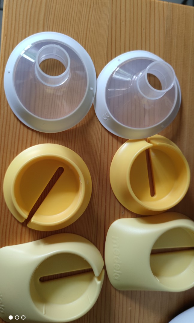 (70% off) Medela flange 19mm and 24mm and bottle stand, Babies & Kids ...