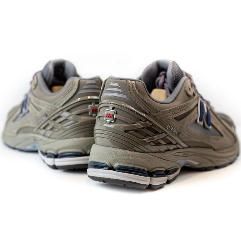 全新正版 1906RB New Balance 1906 men size US8 (顏色有啲似 2002RA), 男裝, 鞋, 波鞋 ...