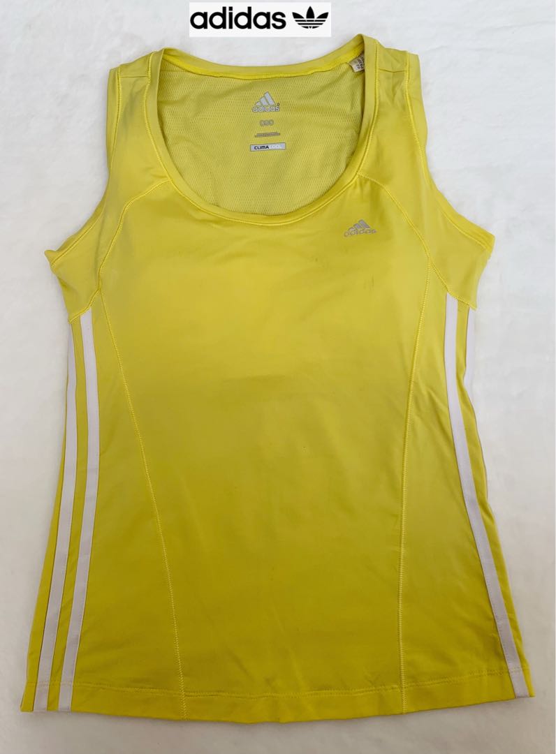 adidas sport top, Olah Raga, Baju Olahraga di Carousell