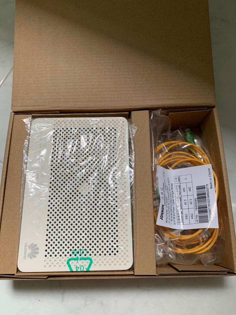 ASUS dual-band router & Huawei optical network terminal, Computers ...