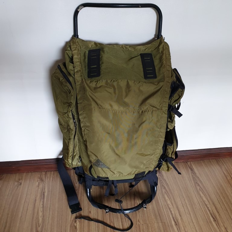 backpack with Aluminum frame plus 6 sleeping bags, Sports Equipment ...
