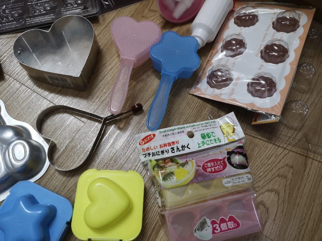 Baking moulds and misc daiso kitchen goods, Furniture & Home Living ...