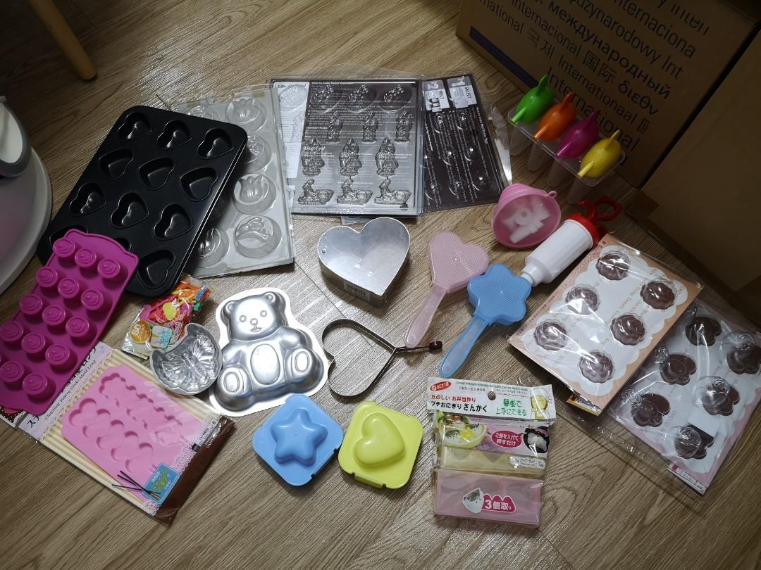Baking moulds and misc daiso kitchen goods, Furniture & Home Living ...