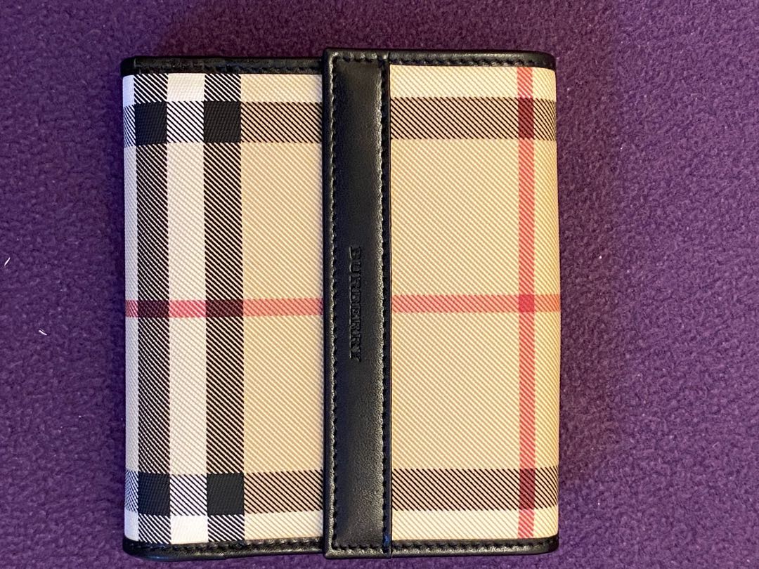 Burberry wallet, Women's Fashion, Bags & Wallets, Wallets & Card ...
