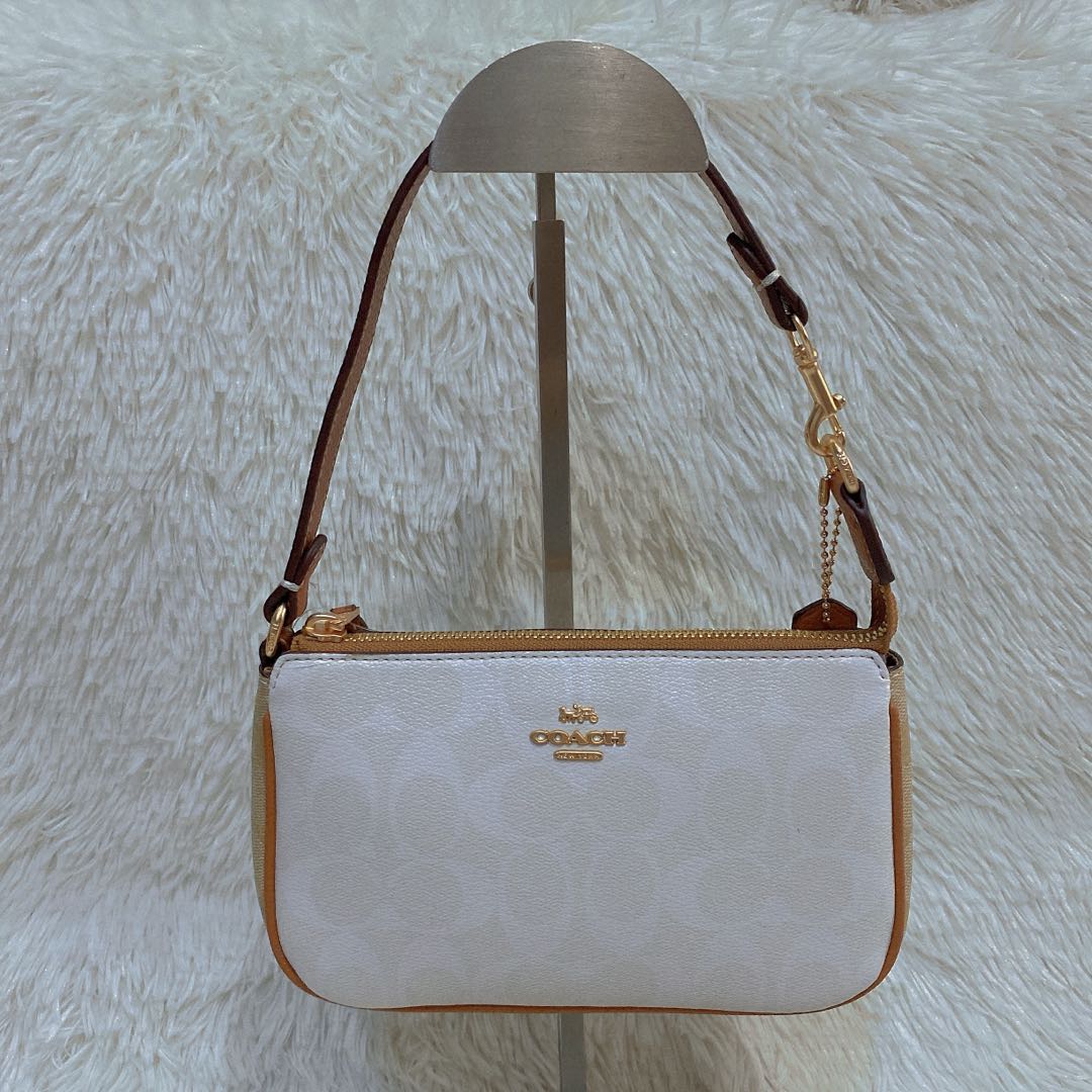 Coach Nolita 19 in Blocked Signature (CA444), Women's Fashion, Bags ...