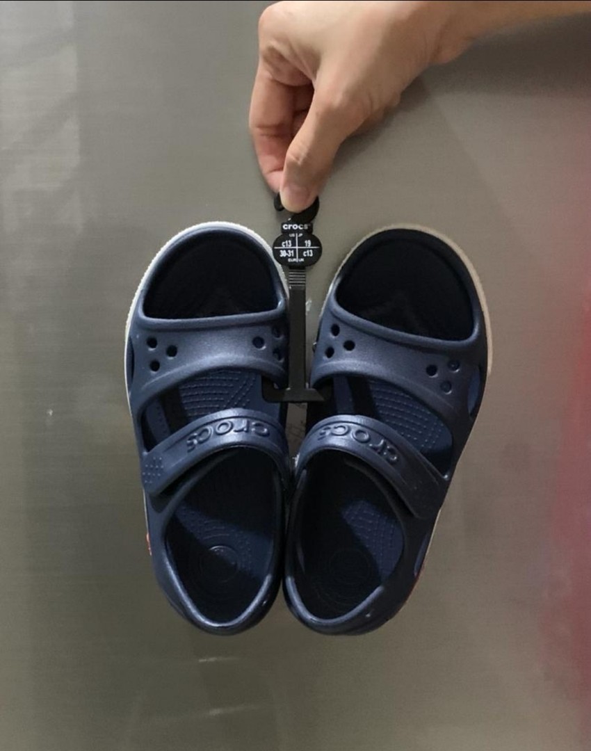 Crocs kids, Bayi & Anak, Baju Anak Perempuan, 4 hingga 7 tahun di Carousell