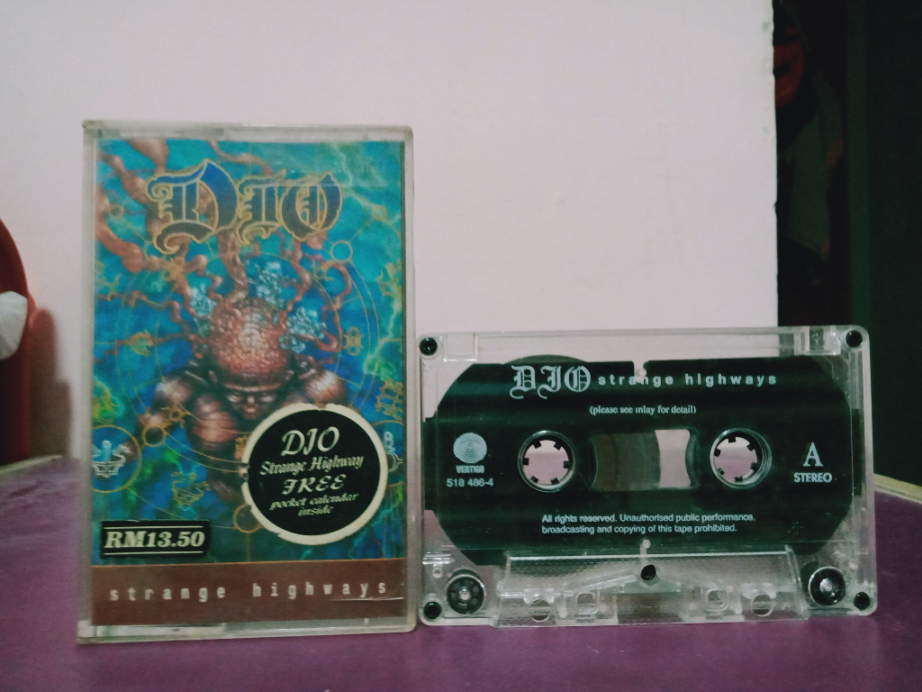 DIO strange highway kaset 1993, Hobbies & Toys, Music & Media, CDs ...