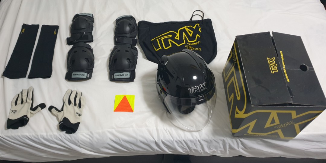 Helmet, knee & elbow, guard, arm sleeves and gloves (Full kit ...