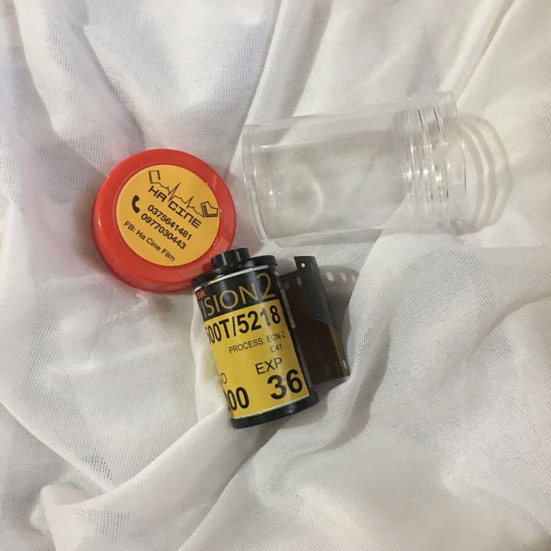 Kodak Vision 2 500T/5218 Film Roll, Photography, Cameras on Carousell