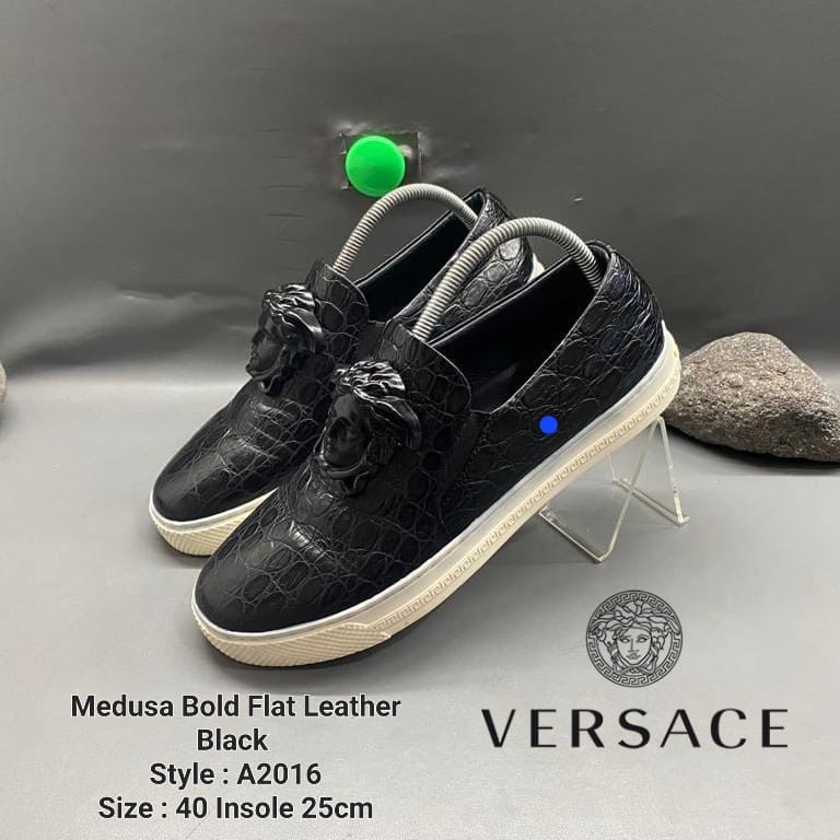 Sepatu Versace A2016 Medusa Bold Flat Leather Black Size 40, Fesyen ...