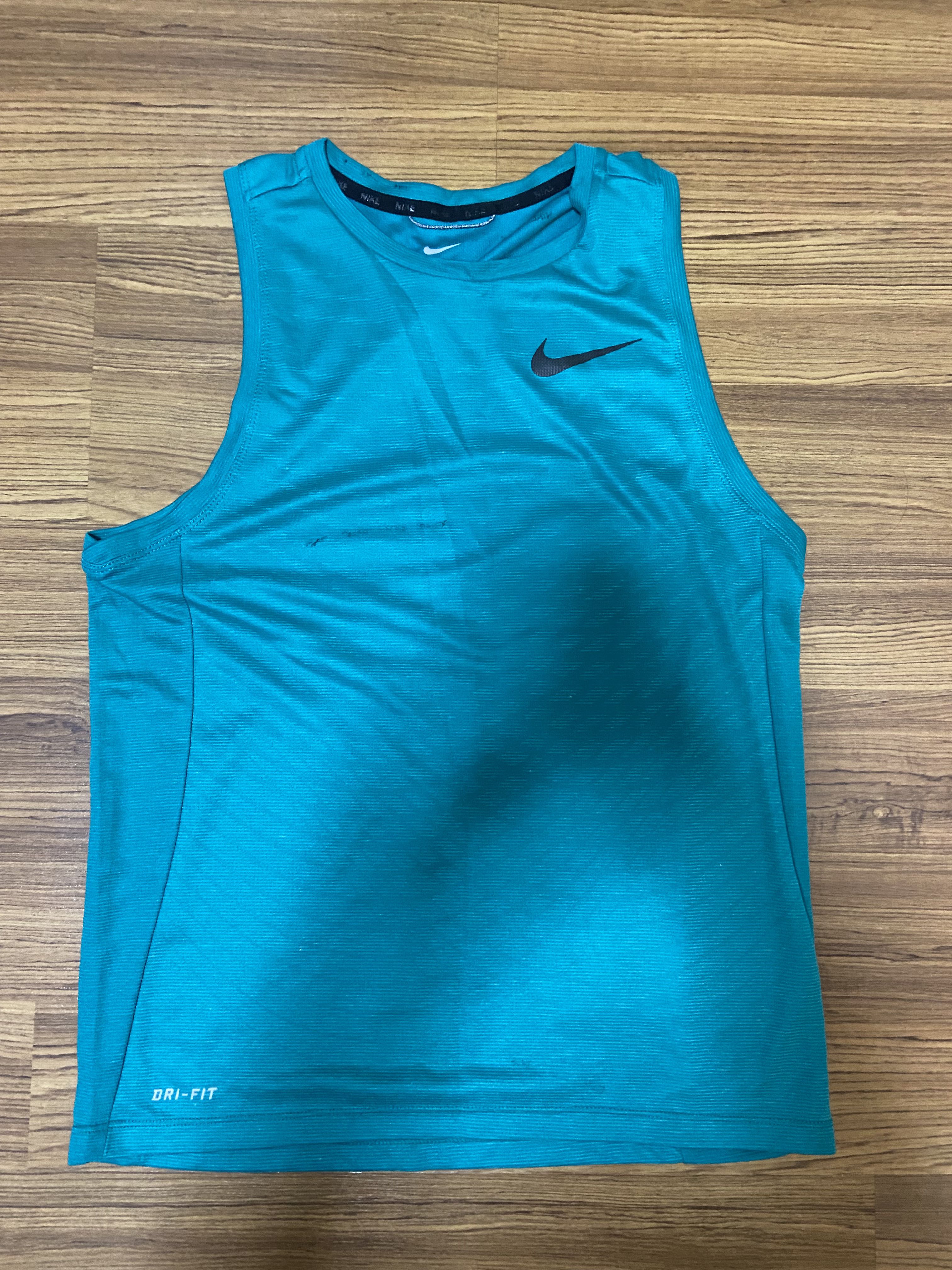 Nike Running Singlet, Men's Fashion, Activewear on Carousell