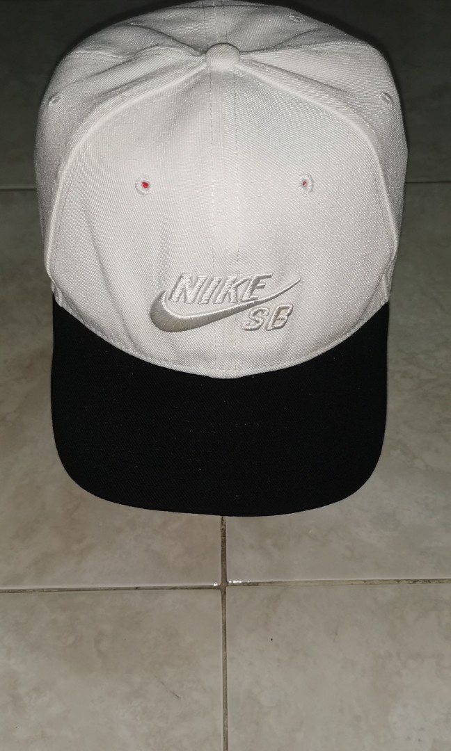 Nike sb, Men's Fashion, Watches & Accessories, Cap & Hats on Carousell