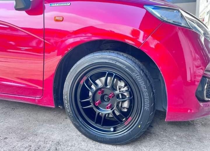 Original 16" Enkei RPF01 with Potenza RE004 Tires, Car Accessories ...