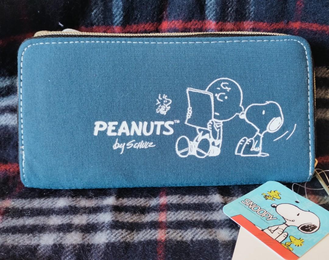 Snoopy Peanuts wallet, Women's Fashion, Bags & Wallets, Wallets & Card ...