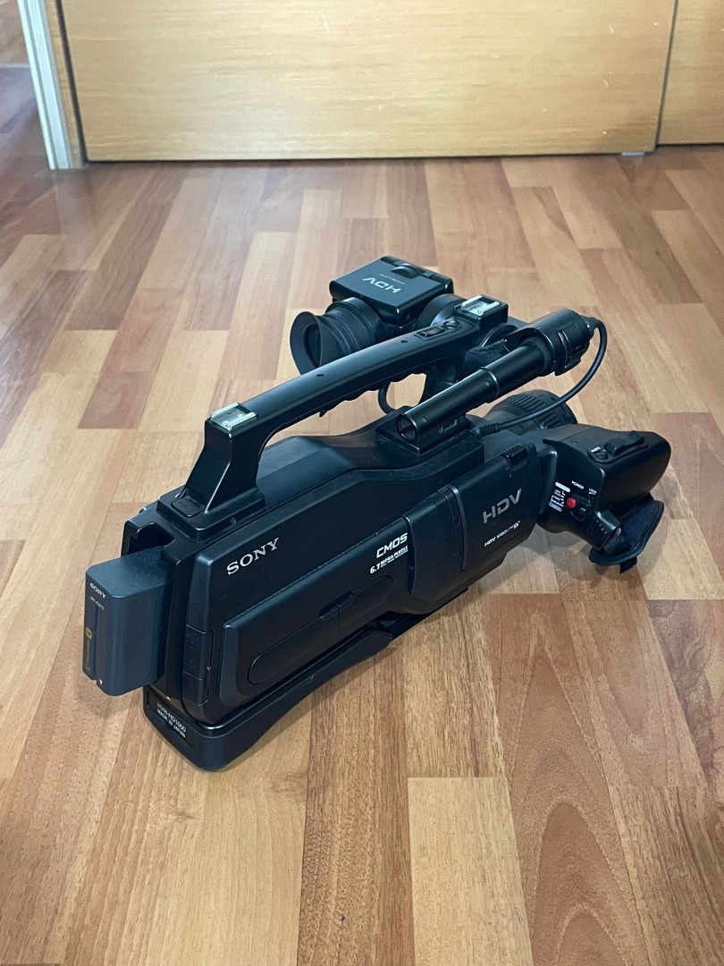 Sony Mini DV Camera, Photography, Video Cameras on Carousell