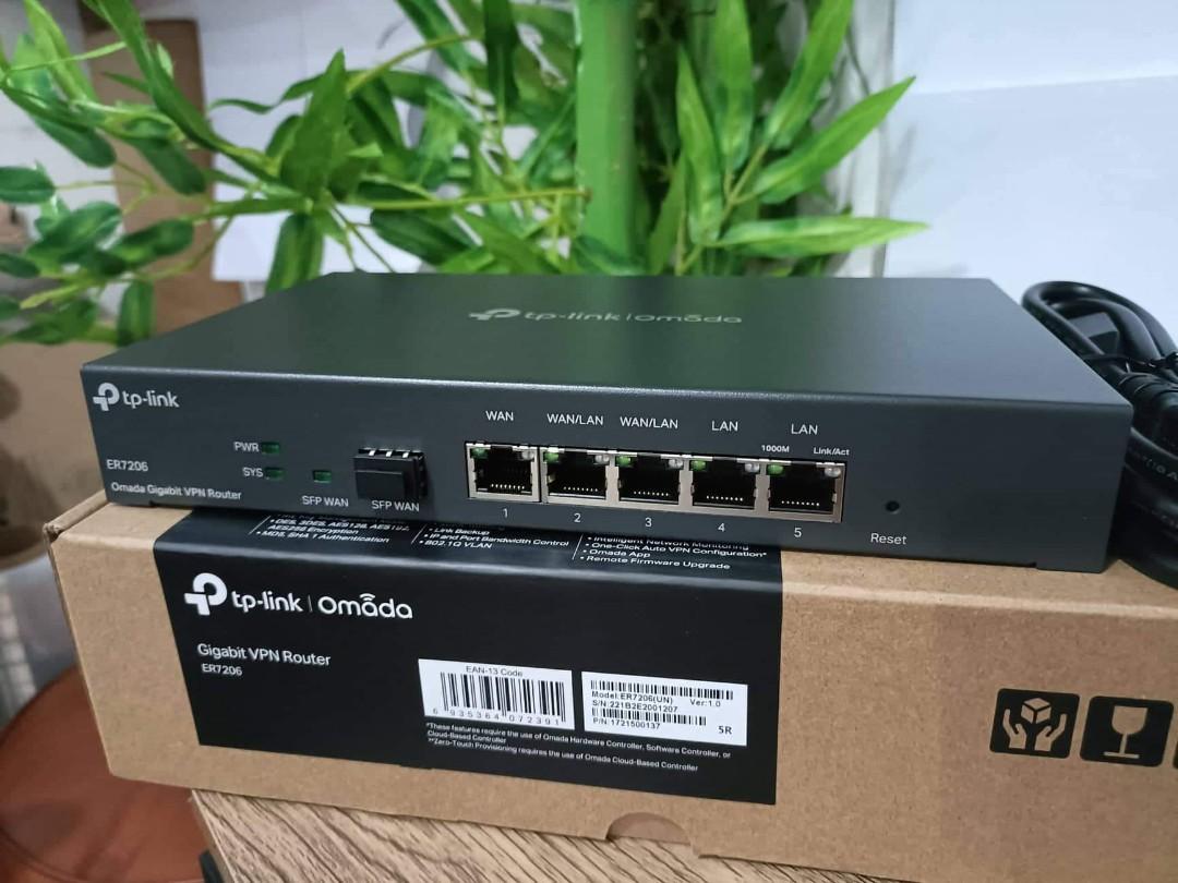 TP-LINK TL-ER7206"SafeStream™ Gigabit Multi-WAN VPN Router, Computers ...