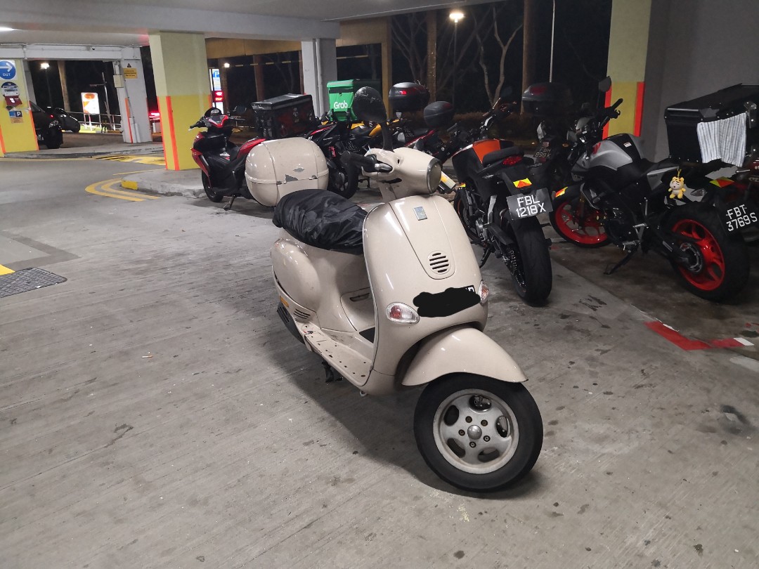 Vespa ET8, Motorcycles, Motorcycles for Sale, Class 2B on Carousell
