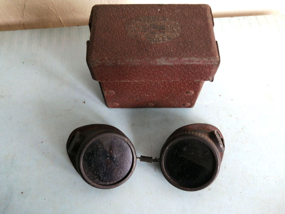 Vintage Wilson Welder Goggles and BOC Leather Case, Hobbies & Toys ...