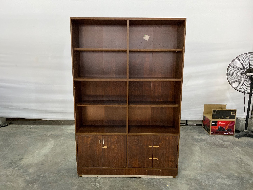 Wooden Tall Bookshelf Brown Colour / Warna Coklat Rak Buku Tinggi Kayu ...