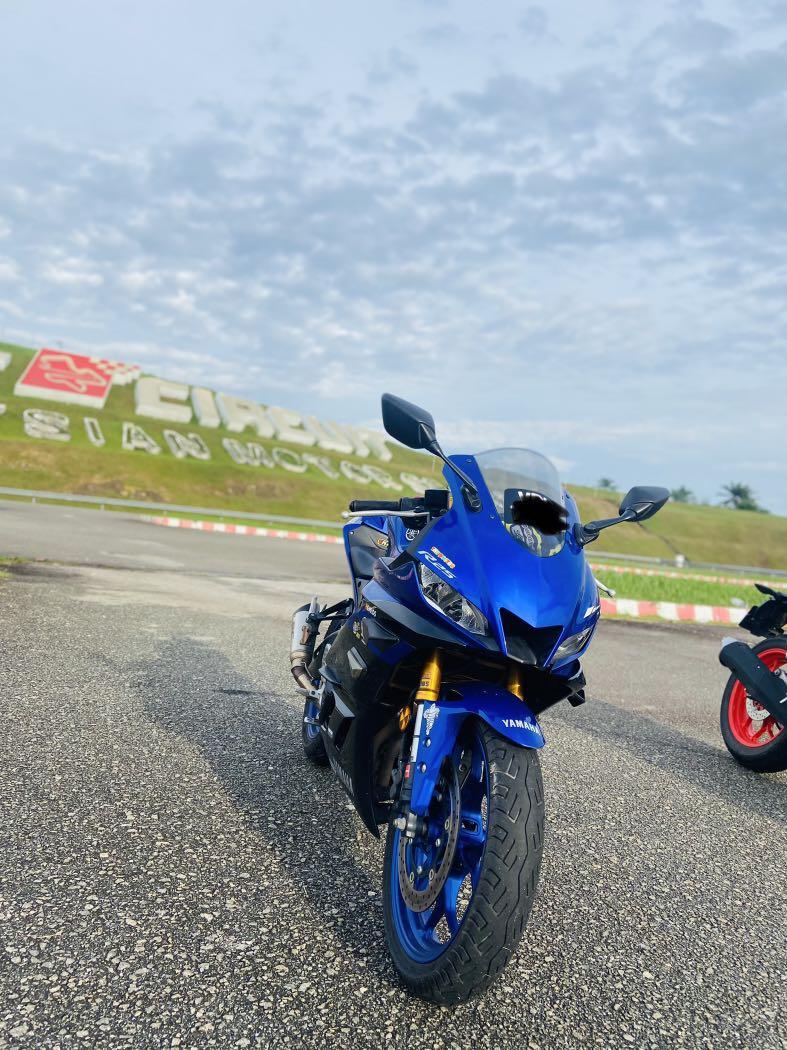 Yamaha R25 V2 2019, Motorbikes on Carousell
