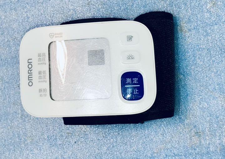日版 HEM-6183 OMRON 歐姆龍 手腕式 自動血壓計 電子血壓計 Blood Pressure Monitor, 健康及營養食用品 ...