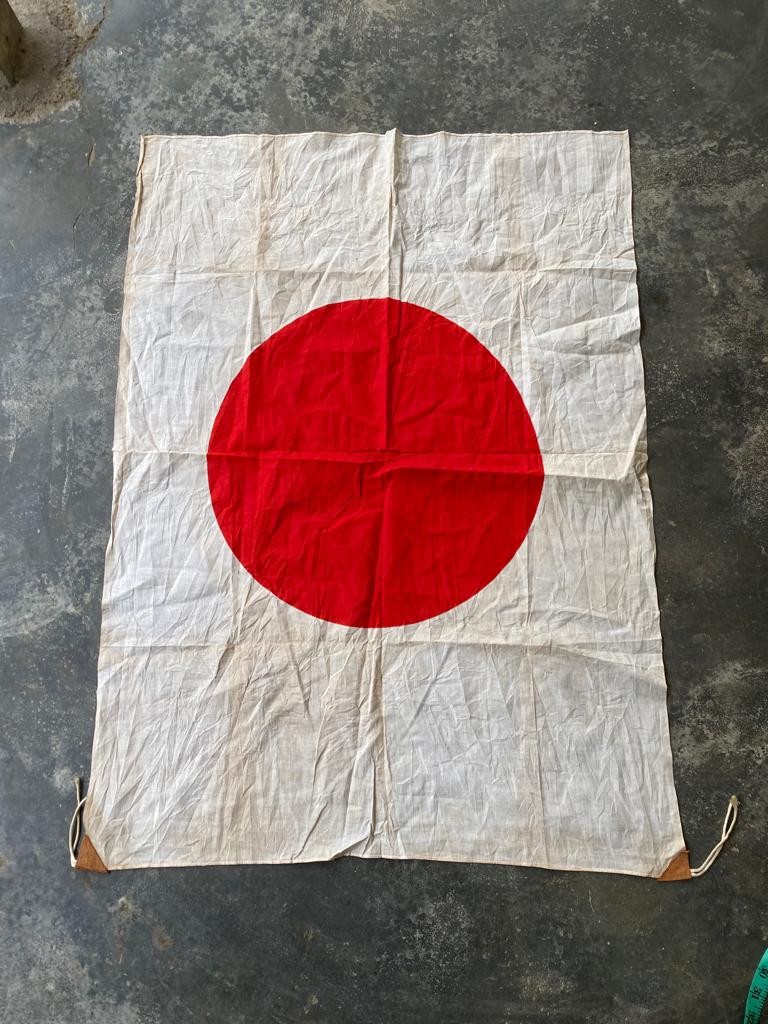 Bendera Jepun, Looking For on Carousell