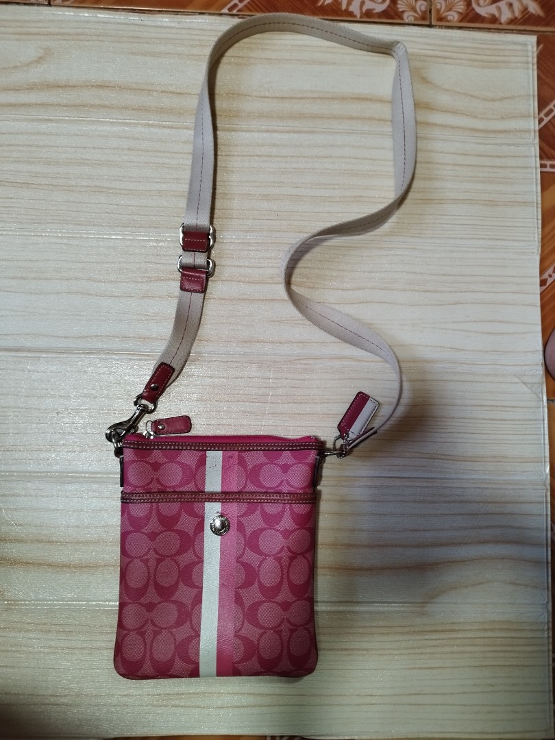 coach sling bag, Women's Fashion, Bags & Wallets, Cross-body Bags on ...