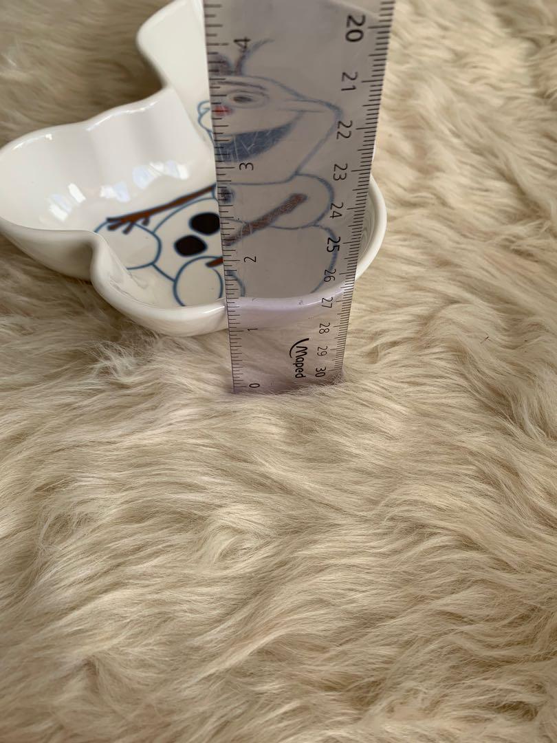 Frozen Olaf 9-inch die-cut bowl, Hobbies & Toys, Memorabilia ...