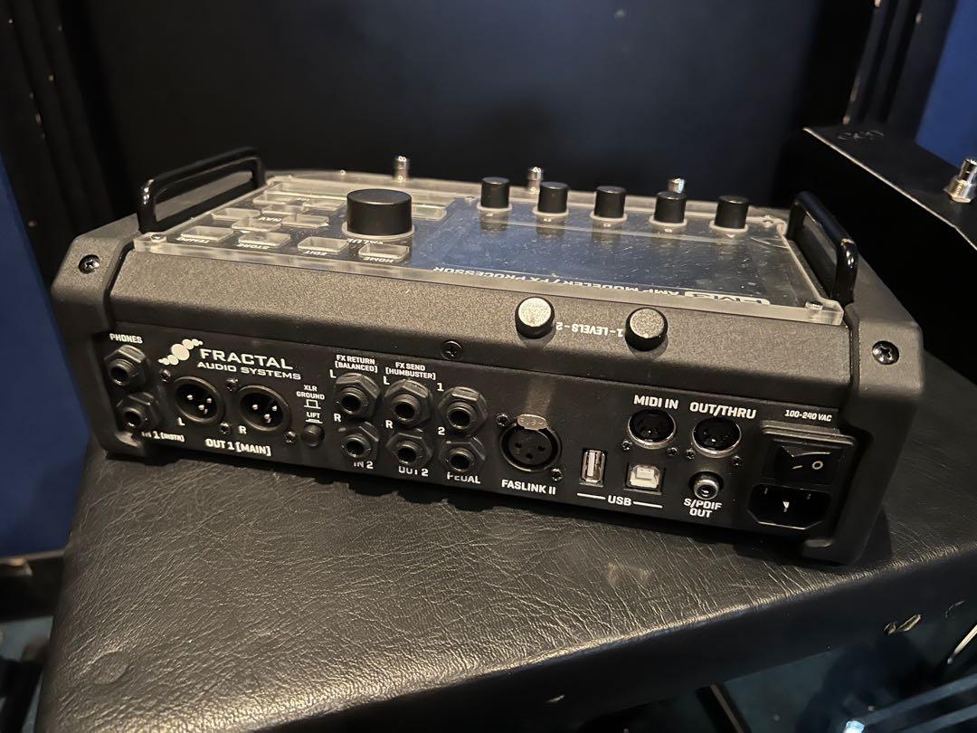 Fractal FM3/shield/ ocd foot switch, 興趣及遊戲, 音樂樂器 & 配件, 樂器 - Carousell