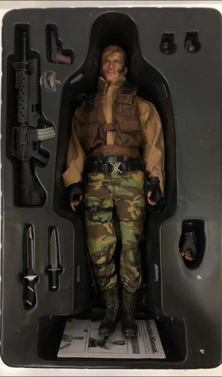 HOT TOYS MMS72 PREDATOR – MAJOR ALAN ‘DUTCH’ SCHAEFER 1/6TH SCALE ...