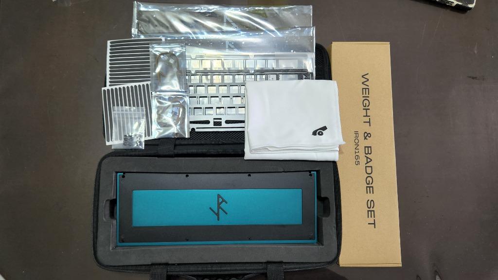 Iron165 R2 Custom mechanical keyboard by Smith+Rune (Midnight Teal ...