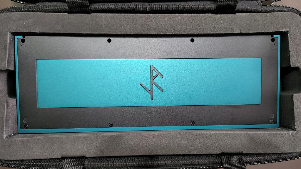 Iron165 R2 Custom mechanical keyboard by Smith+Rune (Midnight Teal ...