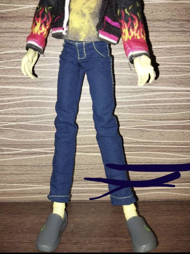 monster high heath burn, Hobbies & Toys, Toys & Games on Carousell
