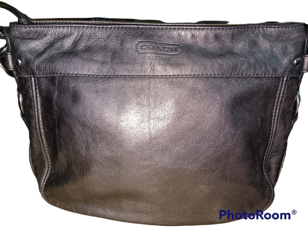 Original coach, Women's Fashion, Bags & Wallets, Shoulder Bags on Carousell
