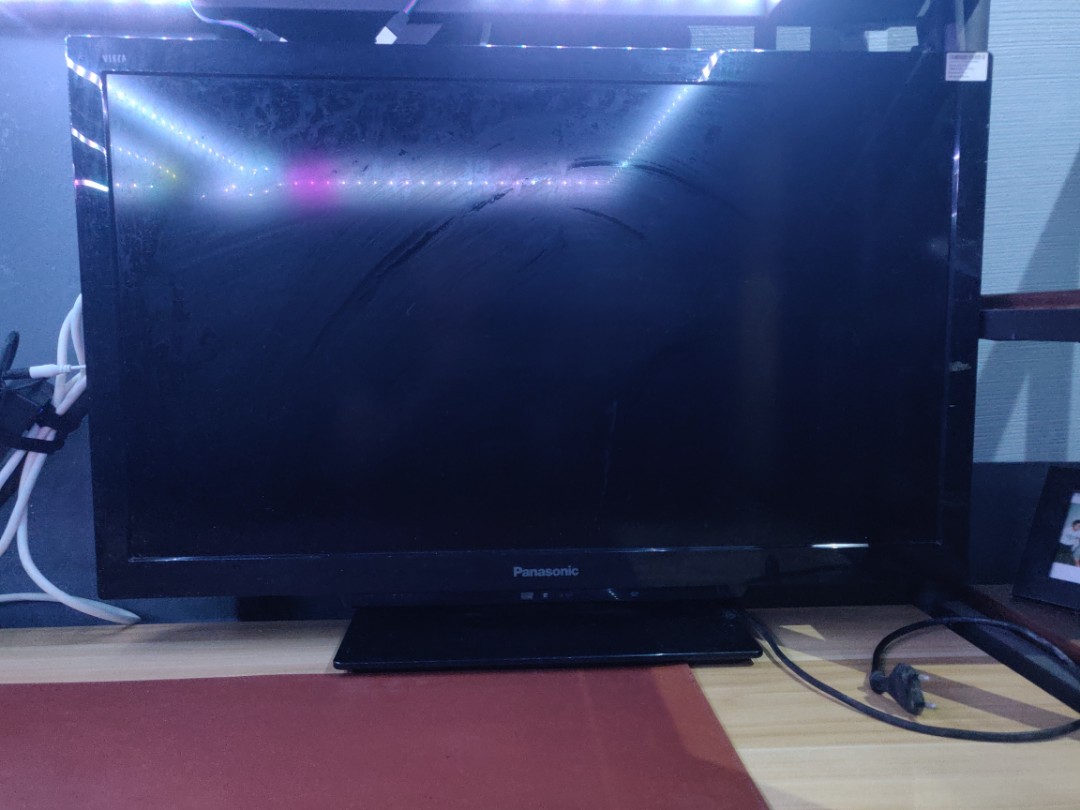 Panasonic LCD TV 32 inch, TV & Home Appliances, TV & Entertainment, TV ...
