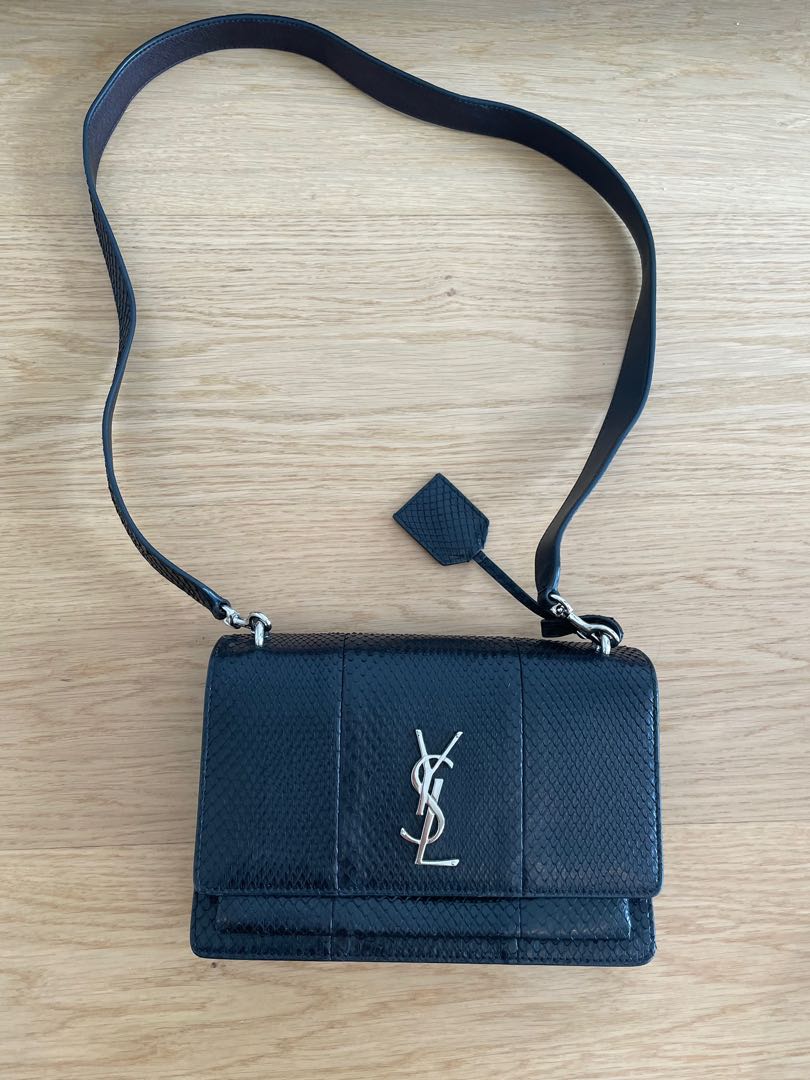 Saint Laurent YSL python messenger bag, 名牌, 手袋及銀包 - Carousell