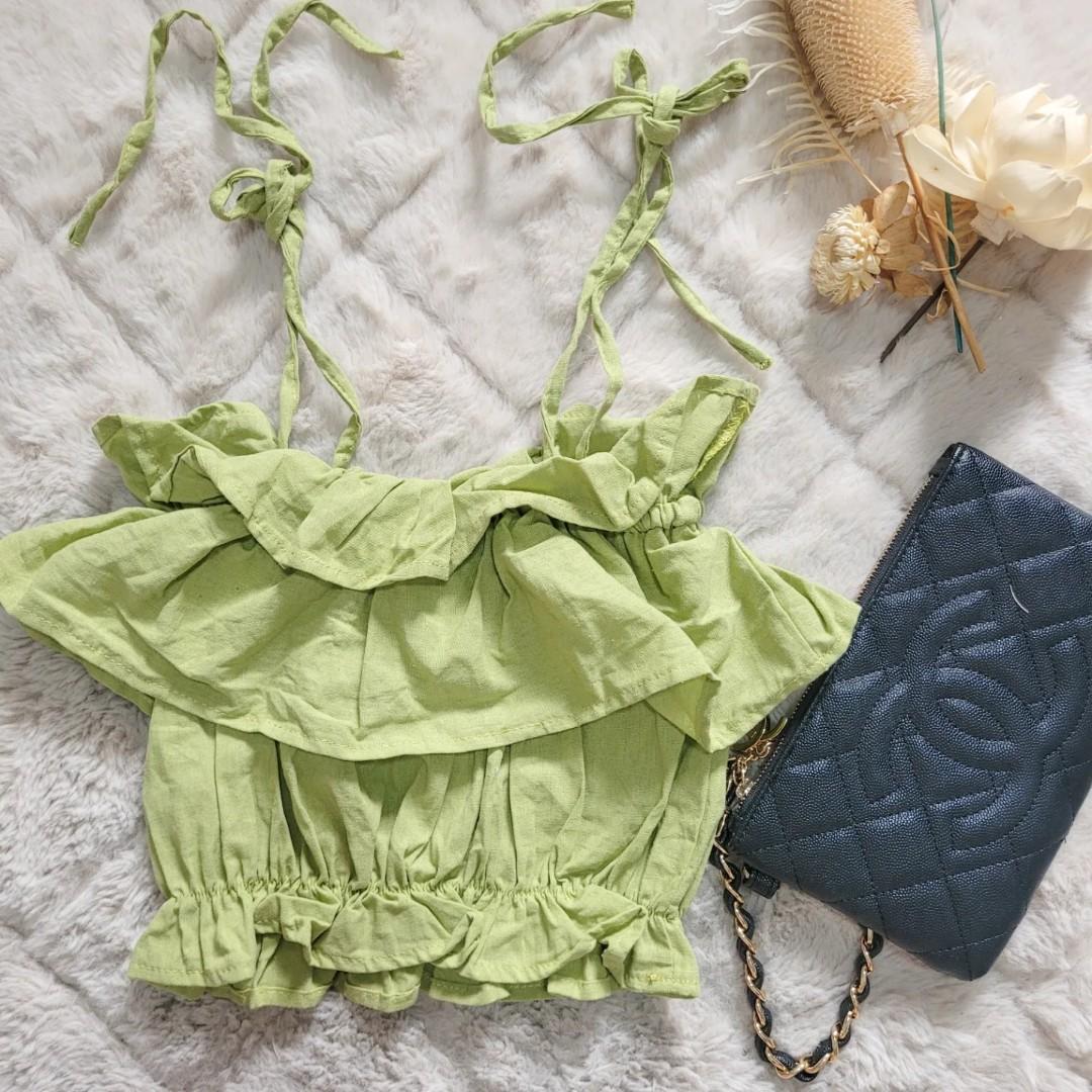 Sexy crap top, Women's Fashion, Tops, Sleeveless on Carousell