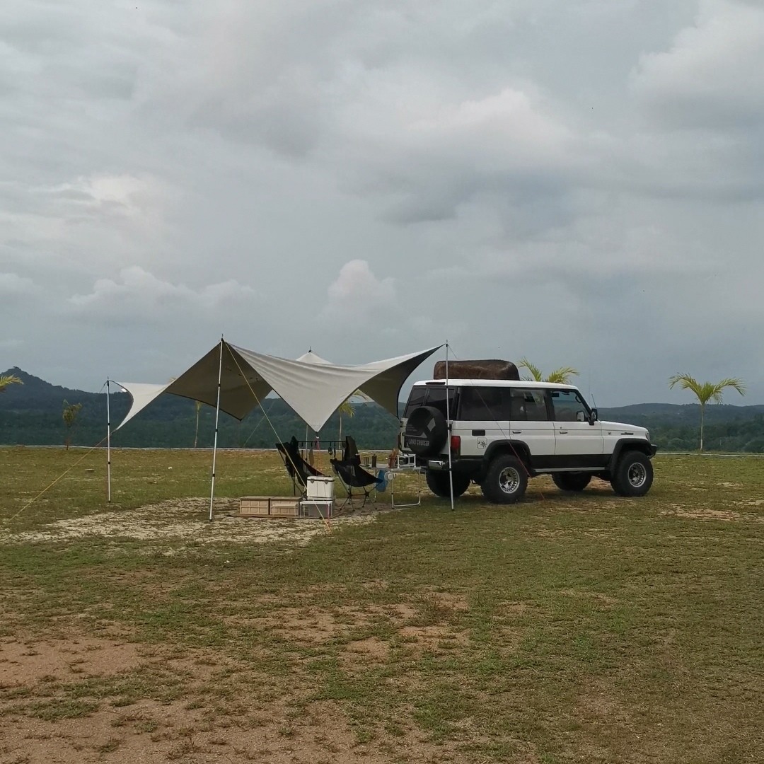 Vidalido monster tarp for rental, Sports Equipment, Hiking & Camping on ...