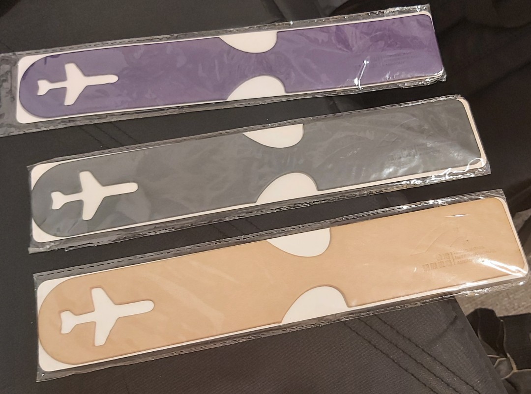 香港機場管理局 HKAA 皮製行李牌, 興趣及遊戲, 收藏品及紀念品, 古董收藏 - Carousell
