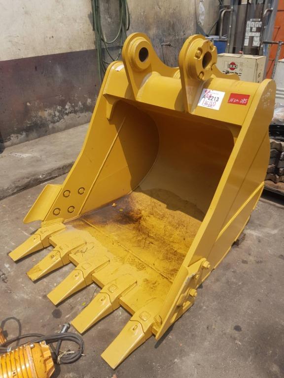 Backhoe Bucket assy 1cu japan, Special Vehicles, Heavy Vehicles on ...