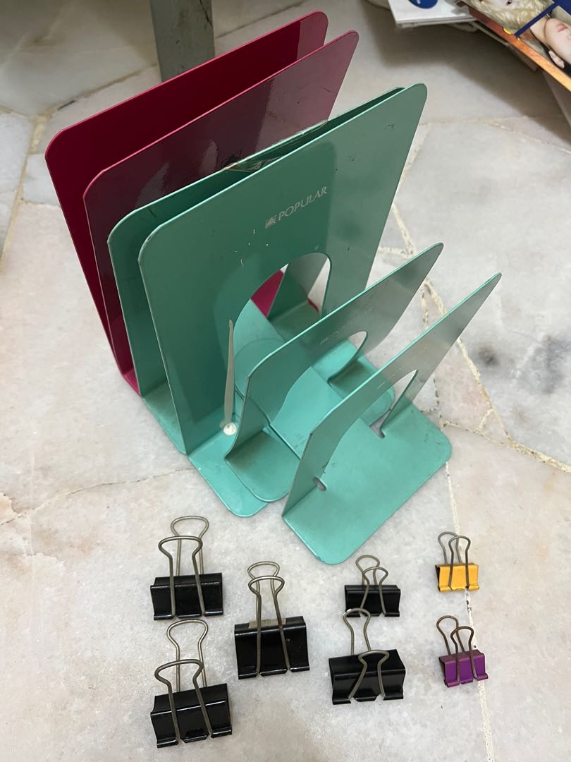 Book divider and clips (altogether), Hobbies & Toys, Stationery & Craft ...