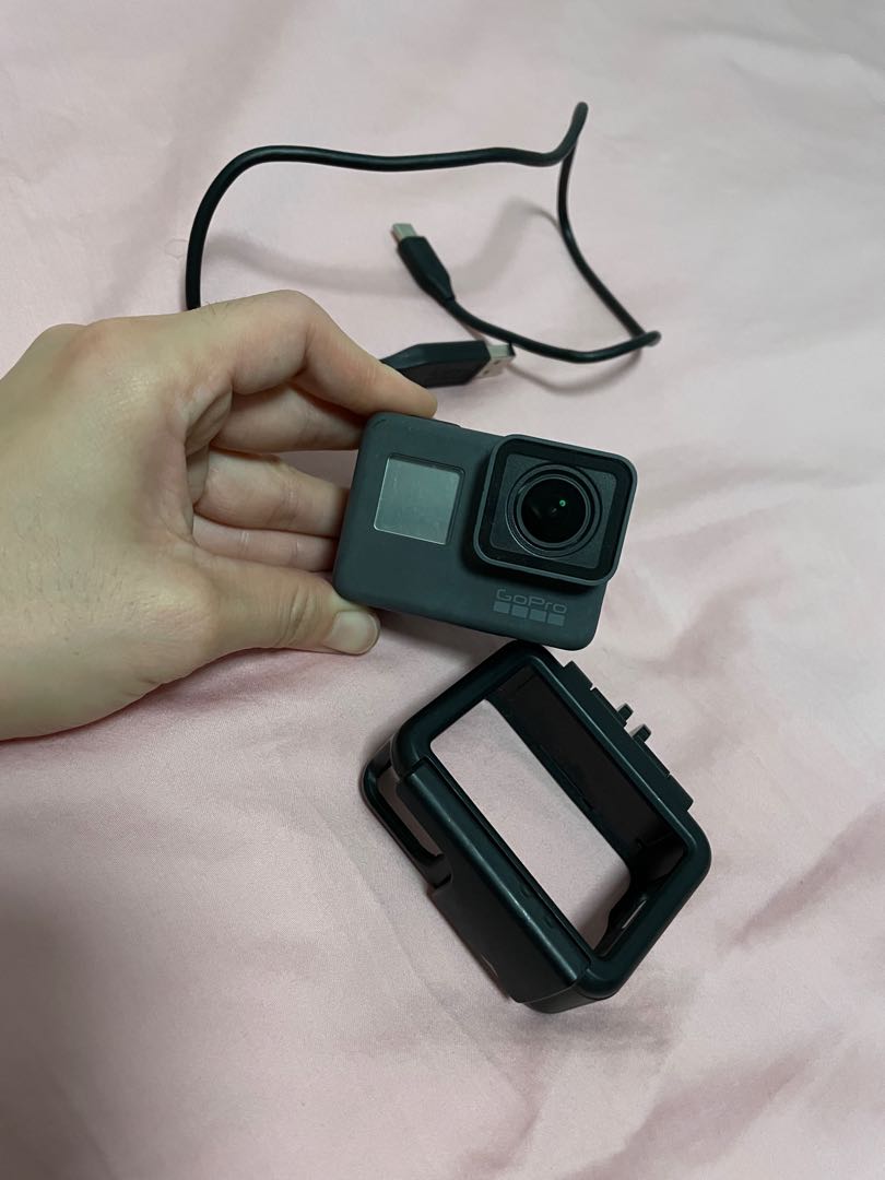 GoPro Camera old model, Photography, Cameras on Carousell