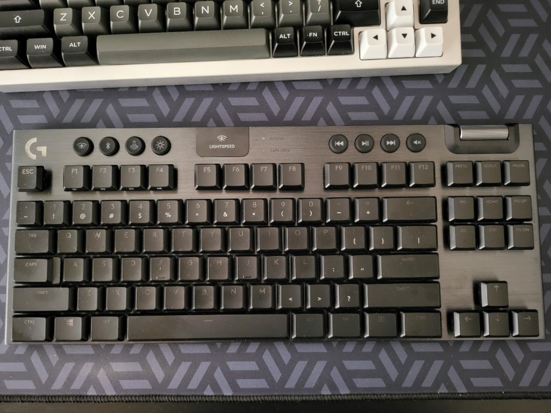 Logitech G913 Tkl Linear Keyboard Computers And Tech Parts And Accessories Computer Keyboard On