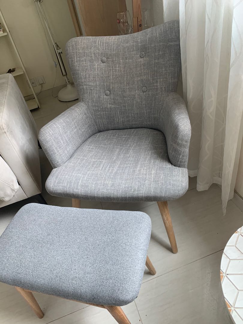 Lounge chair + Stool, 傢俬＆家居, 傢俬, 椅子 - Carousell