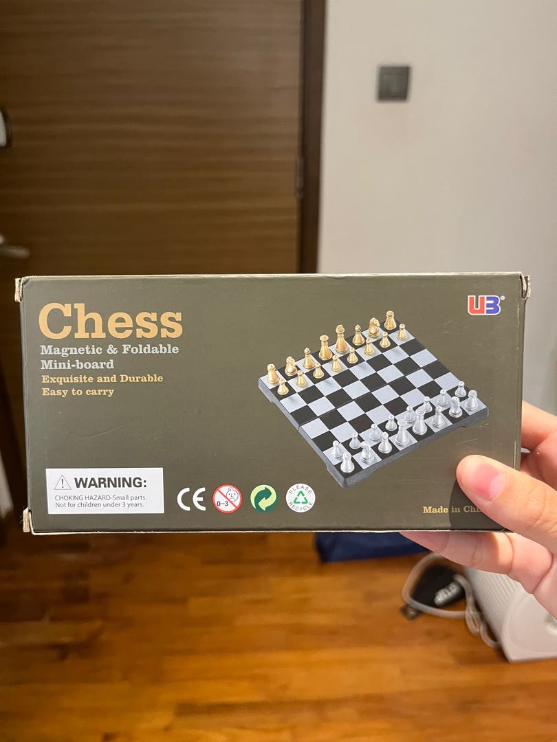 Magnetic Foldable Mini Chess Set, Hobbies & Toys, Toys & Games on Carousell