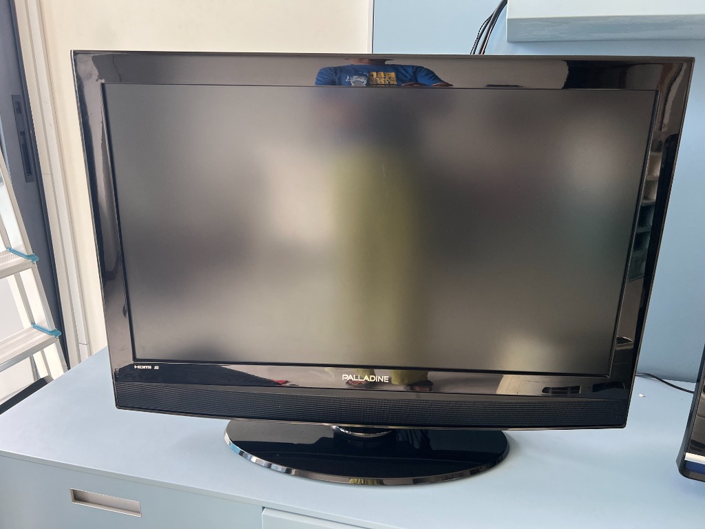 Palladine tv, TV & Home Appliances, TV & Entertainment, TV on Carousell